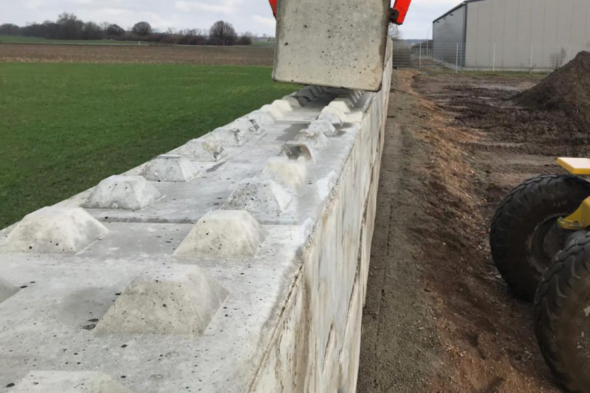 CONCRETE SUPA BLOCKS – Wolfenden Concrete